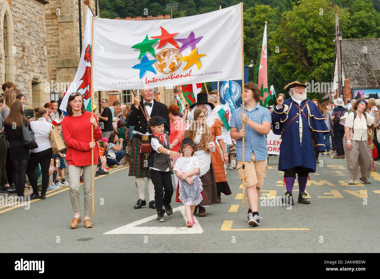 Traditional welsh costume hi-res stock photography and images - Alamy