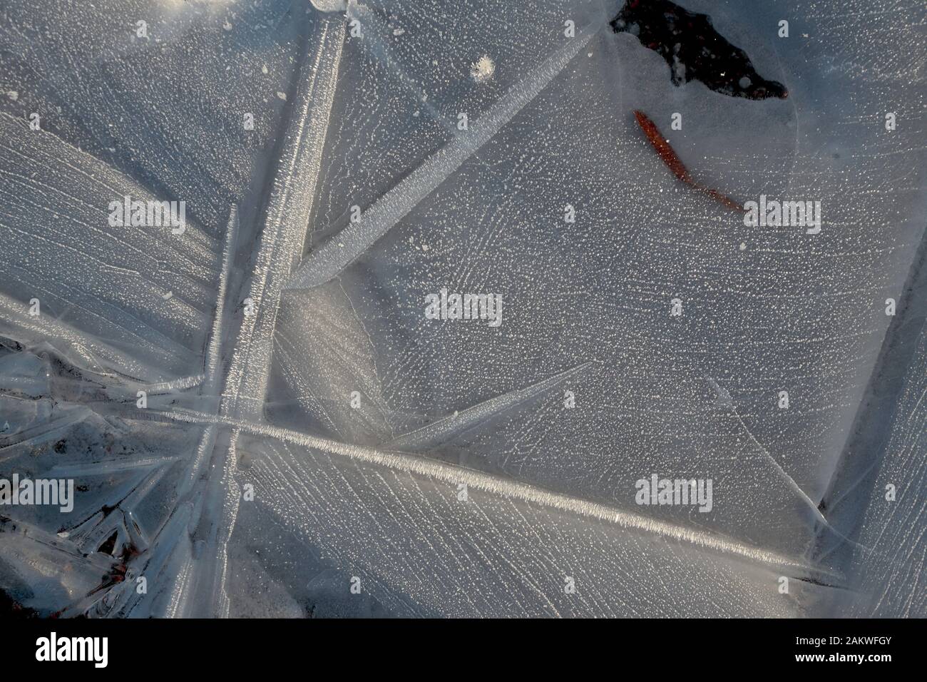Frozen lines hi-res stock photography and images - Alamy