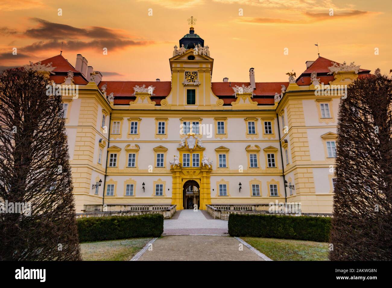 Beautiful castle in Valtice with wonderful sunset sky, South Moravia ...