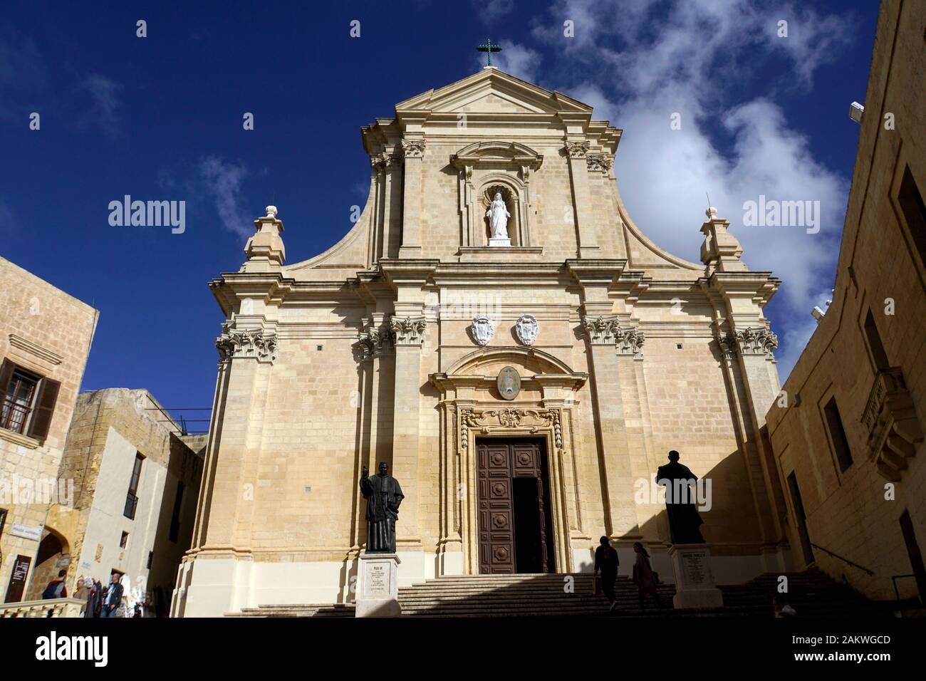 restaurierte historische Zitadelle über der Inselhauptstadt ...