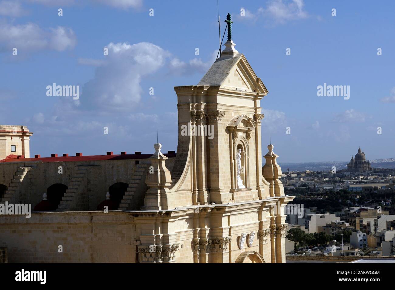 restaurierte historische Zitadelle über der Inselhauptstadt ...