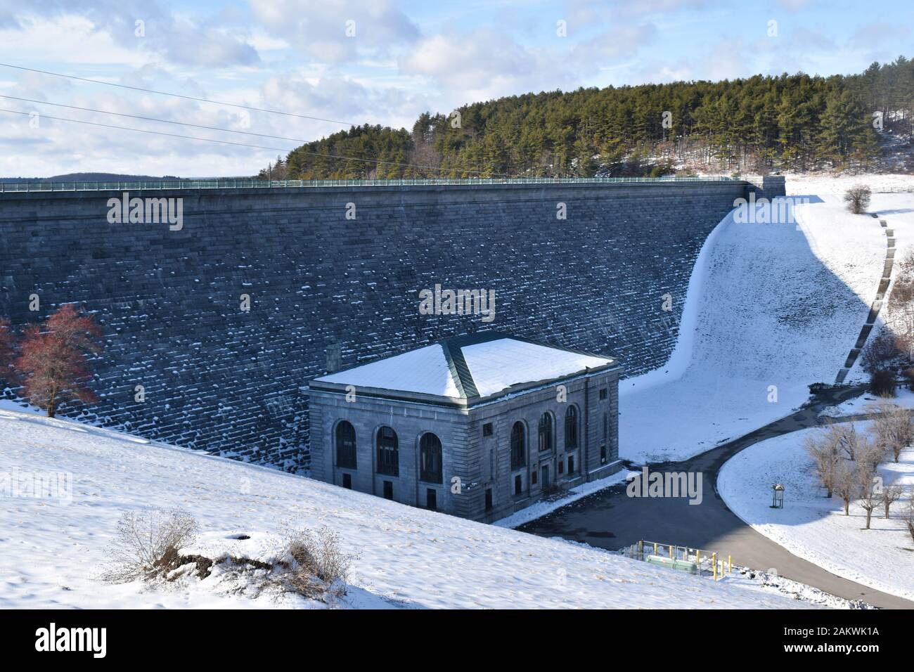 Huge big dam hi-res stock photography and images - Alamy