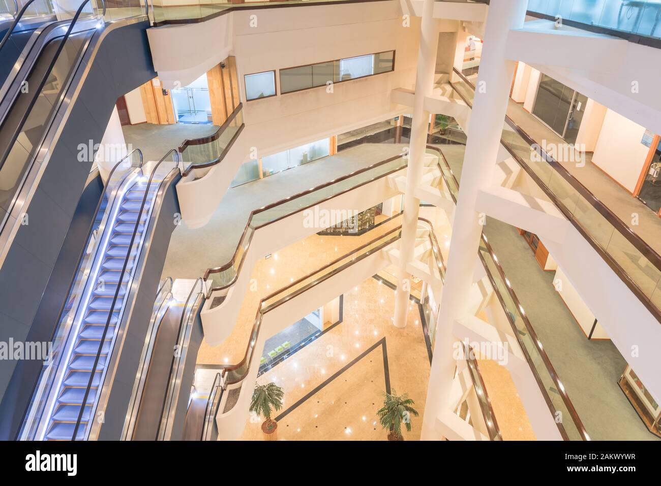 Multiple escalators hi-res stock photography and images - Alamy
