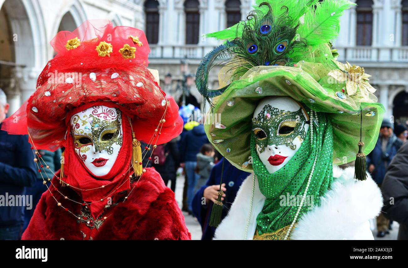 Vietnam festival masks hi-res stock photography and images - Alamy