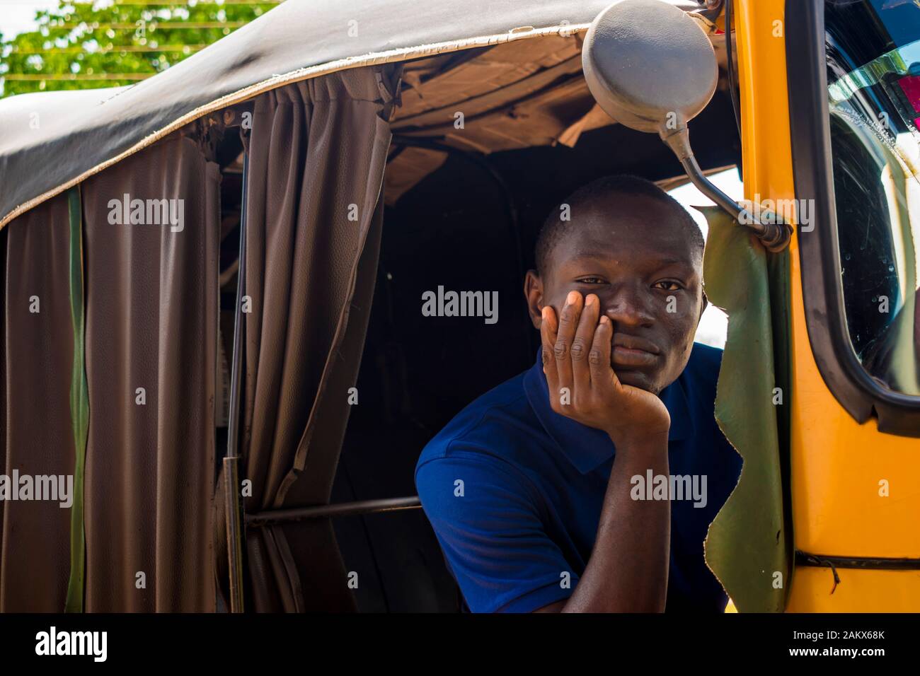 Rickshaw driver looking hi-res stock photography and images - Alamy