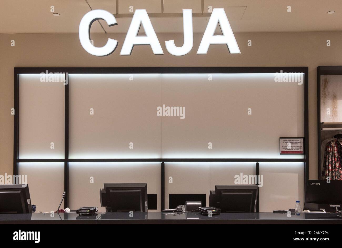 Sfera store hi-res stock photography and images - Alamy