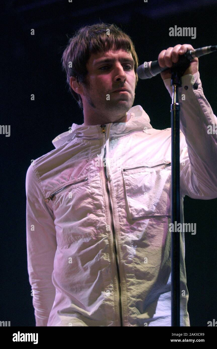 Noel liam gallagher 2005 hi-res stock photography and images - Alamy