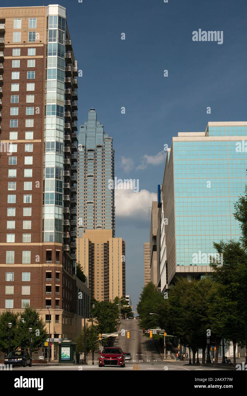 Downtown atlanta street hi-res stock photography and images - Alamy