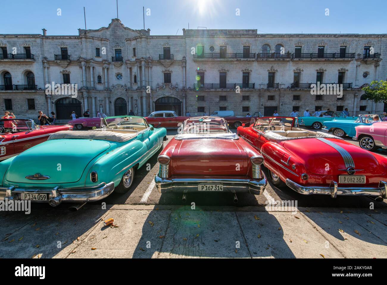 Colorful classic American cars from the 1950s , Havana, Cuba Stock ...