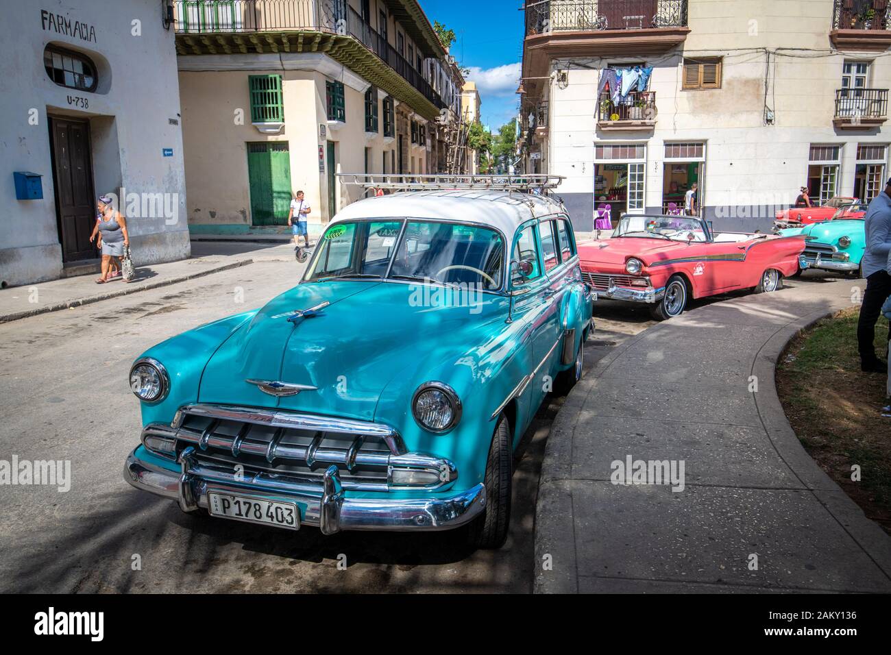 Colorful classic American cars from the 1950s , Havana, Cuba Stock ...