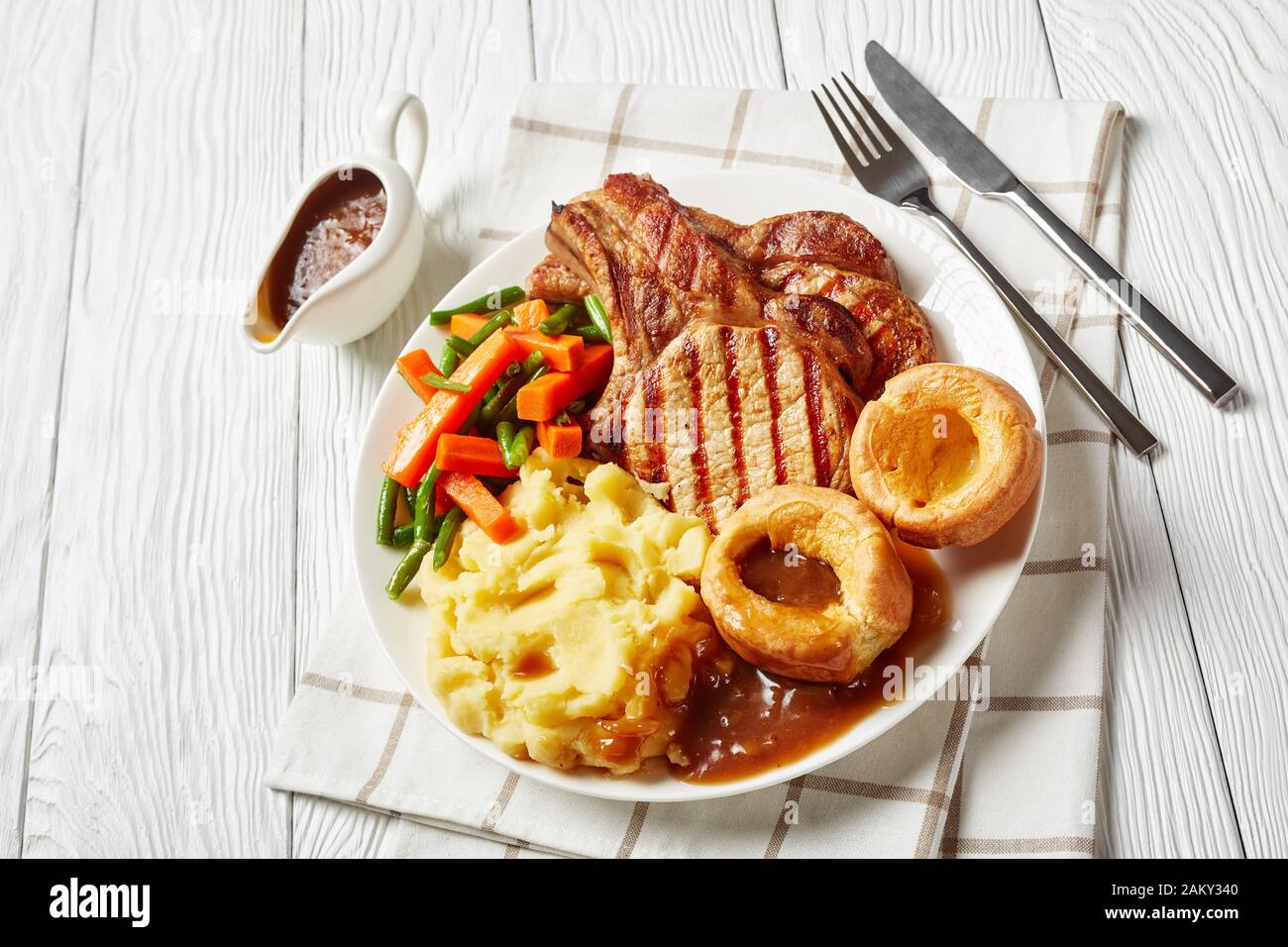 Traditional sunday roast hi-res stock photography and images - Alamy