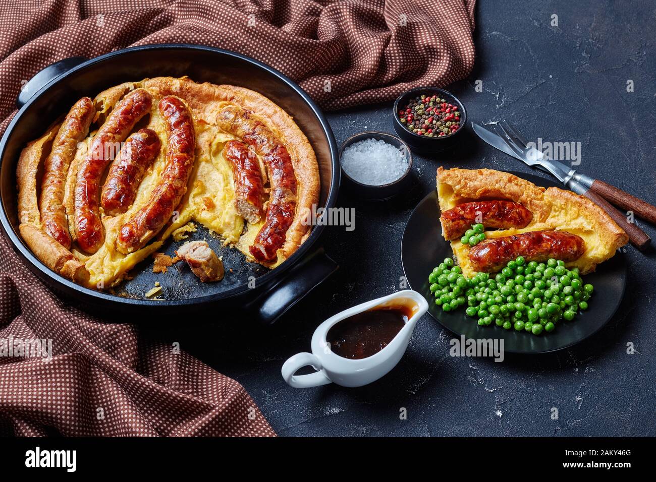 Toad in a hole hi-res stock photography and images - Alamy