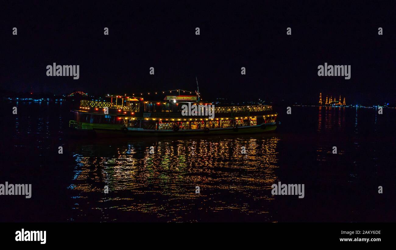 wooden boat with beautiful lights at mahakam river, Samarinda Stock ...