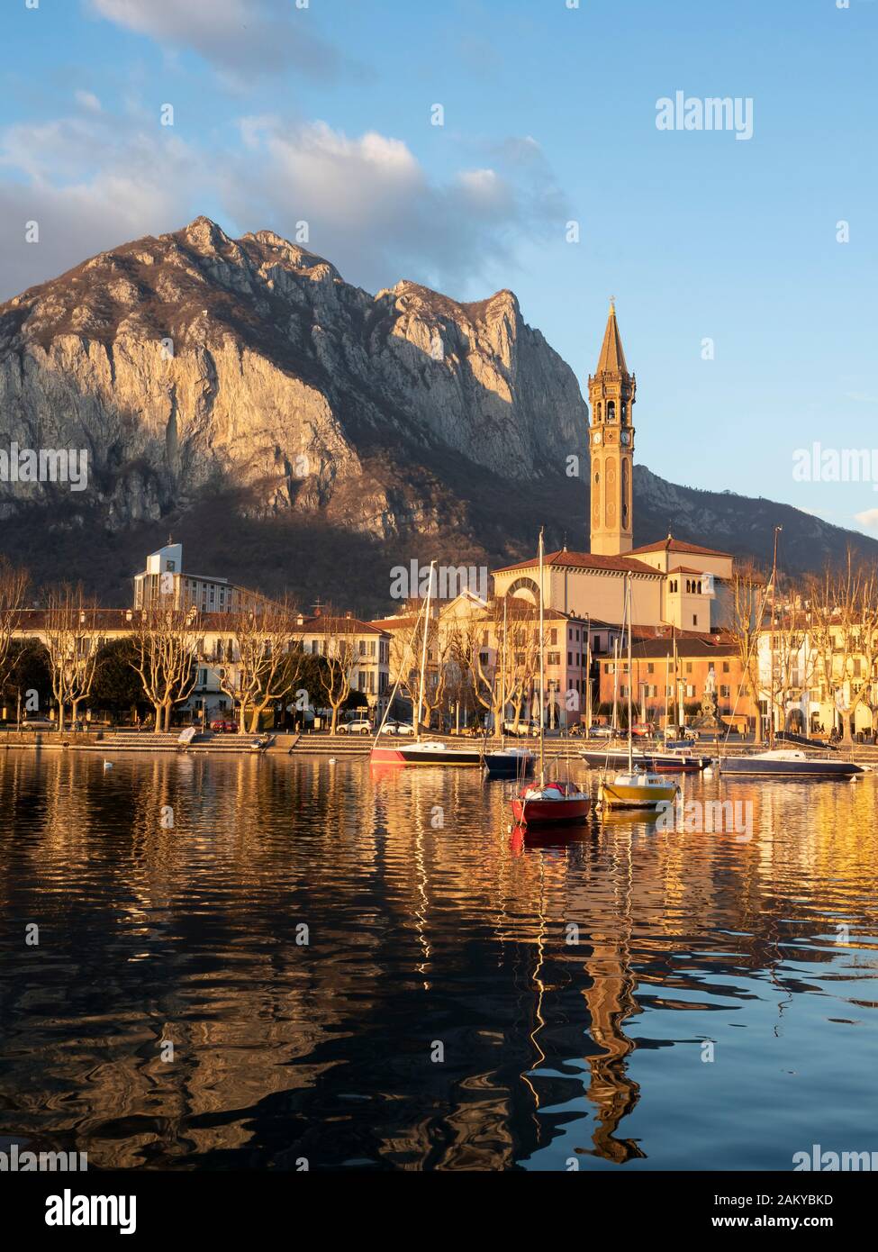 Sunset on the lakeside of Lecco Stock Photo - Alamy