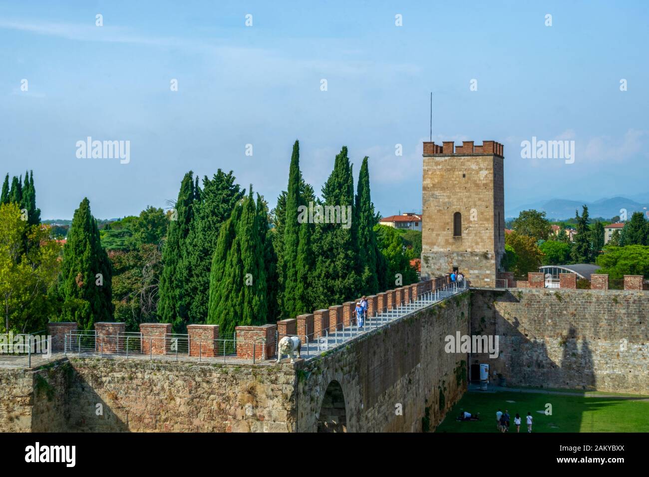 Lion's Gate, the Leaning Tower of Pisa, Piazza del Duomo, Tuscany ...