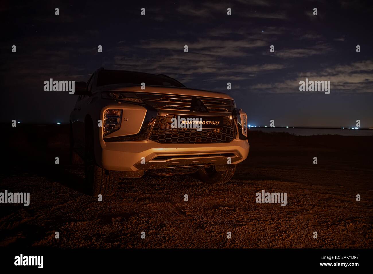 Mitsubishi montero hi-res stock photography and images - Alamy