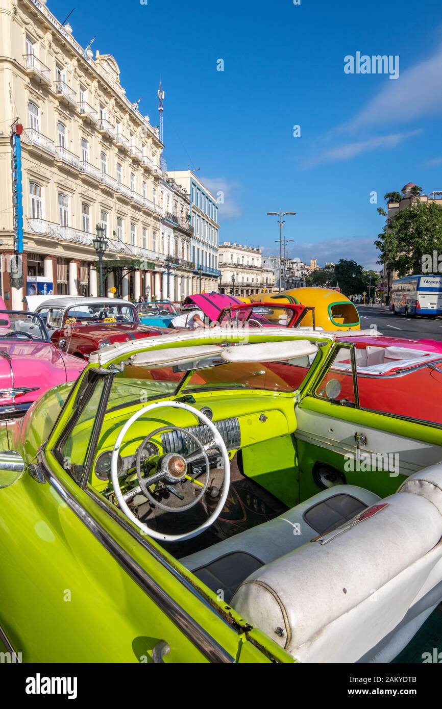 Colorful classic American cars from the 1950s , Havana, Cuba Stock ...