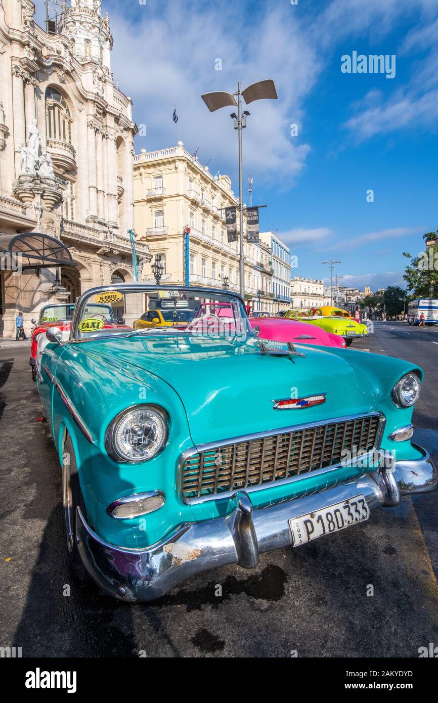 Colorful classic American cars from the 1950s , Havana, Cuba Stock ...