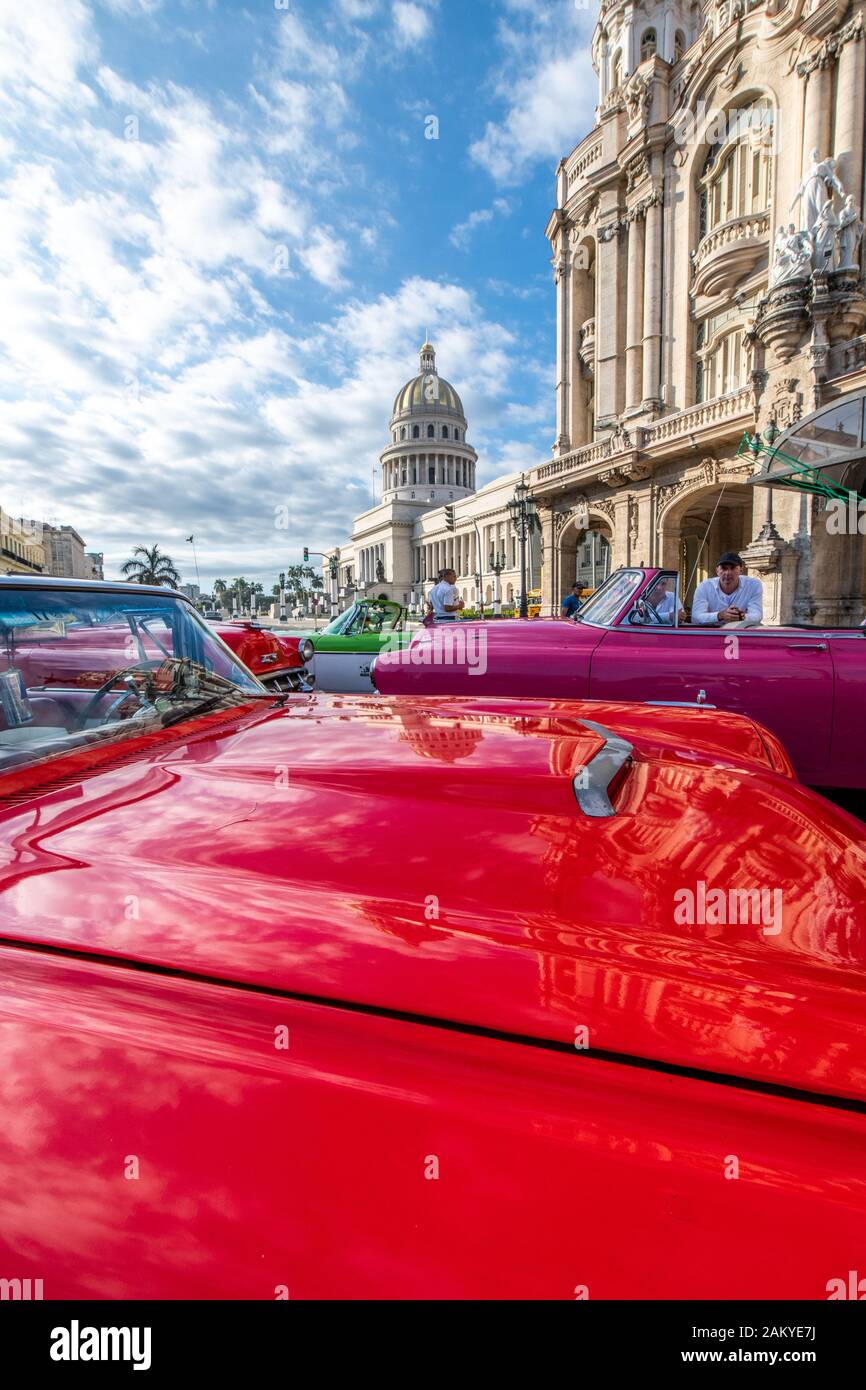 Colorful classic American cars from the 1950s , Havana, Cuba Stock ...