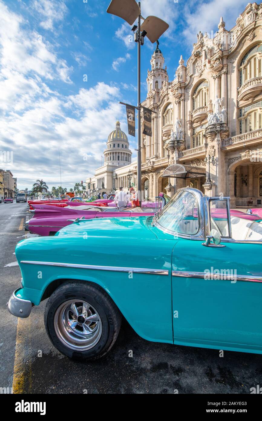 Colorful classic American cars from the 1950s , Havana, Cuba Stock ...