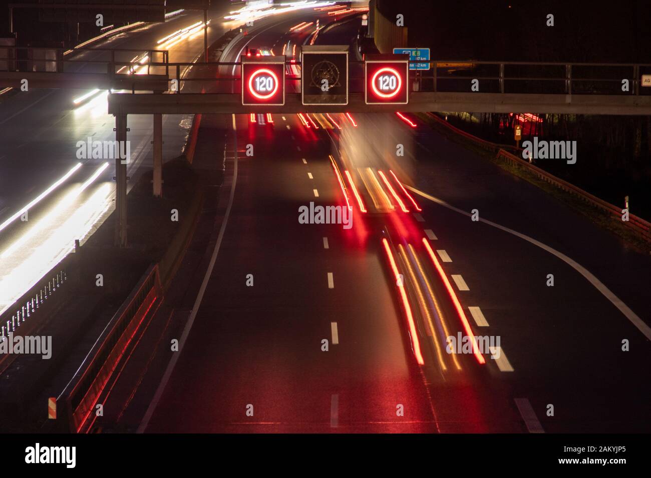 Intelligent transportation system hi-res stock photography and images ...