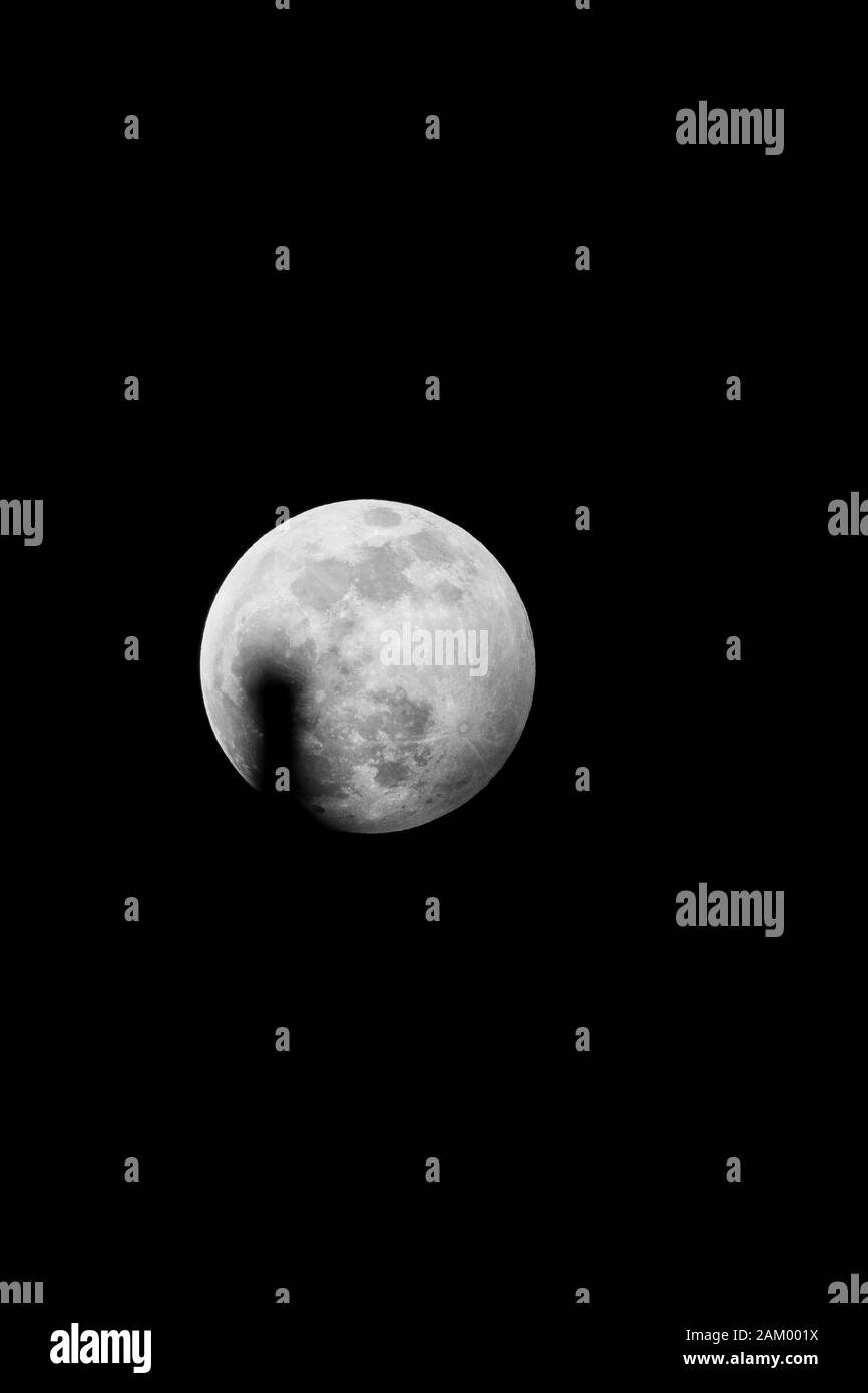 Full moon 2020 Black and White Stock Photos & Images - Alamy