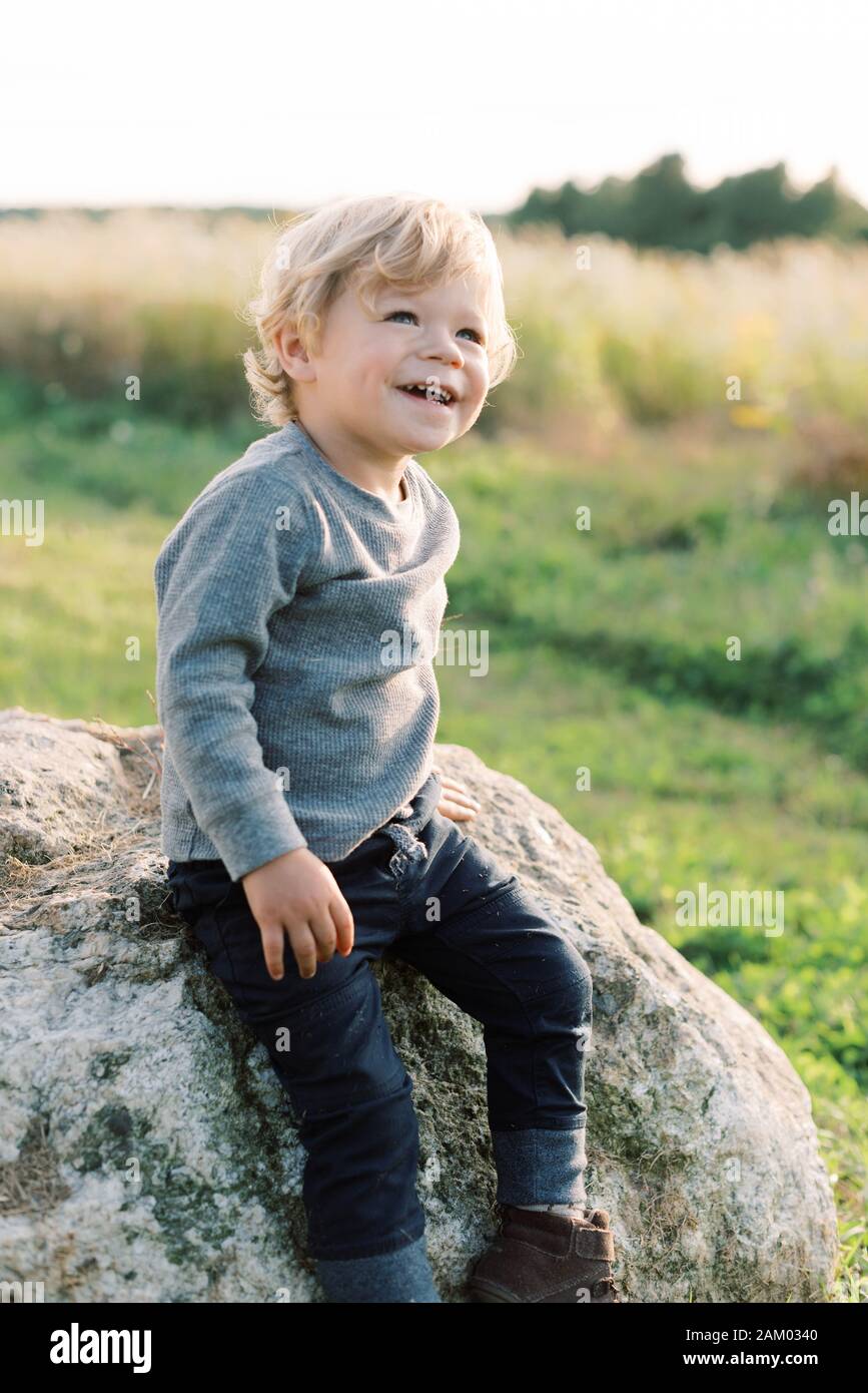 Big rock face hi-res stock photography and images - Alamy