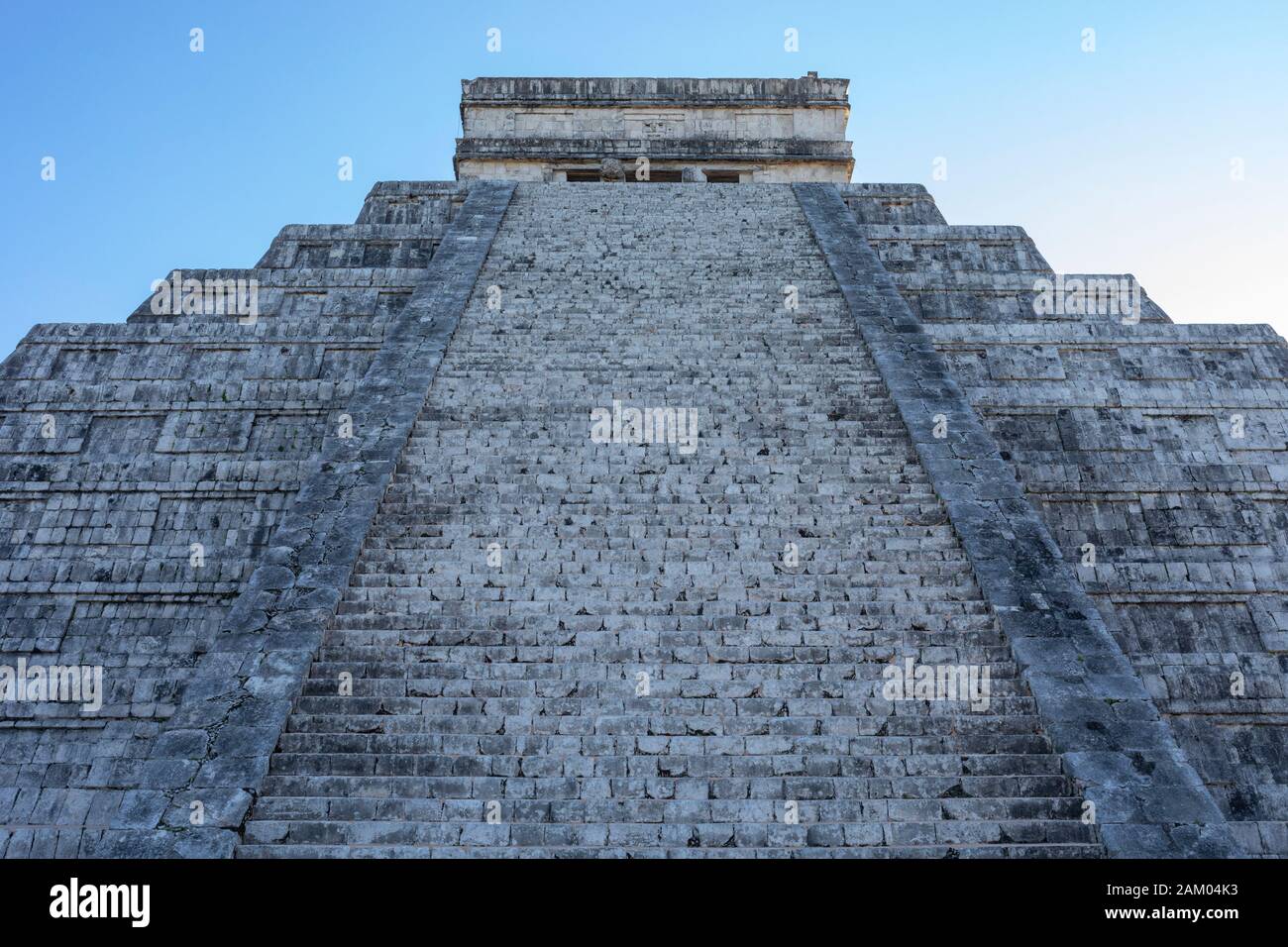 Mayan pyramid steps up hi-res stock photography and images - Alamy