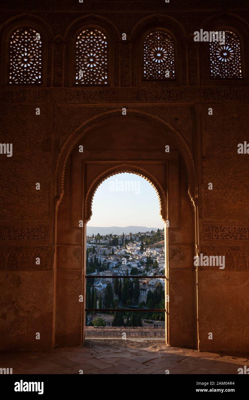 Architecture moorish windows hi-res stock photography and images - Alamy