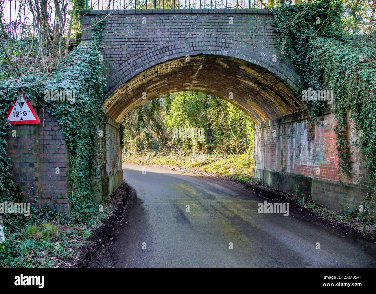 Bridge green hi-res stock photography and images - Alamy