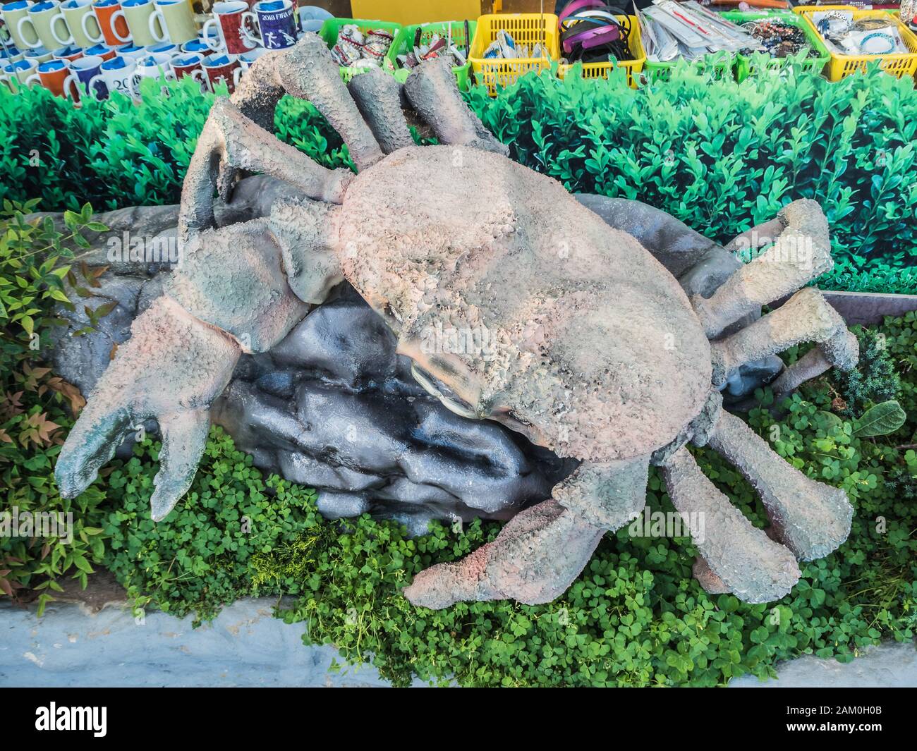 Giant crab statue hi-res stock photography and images - Alamy