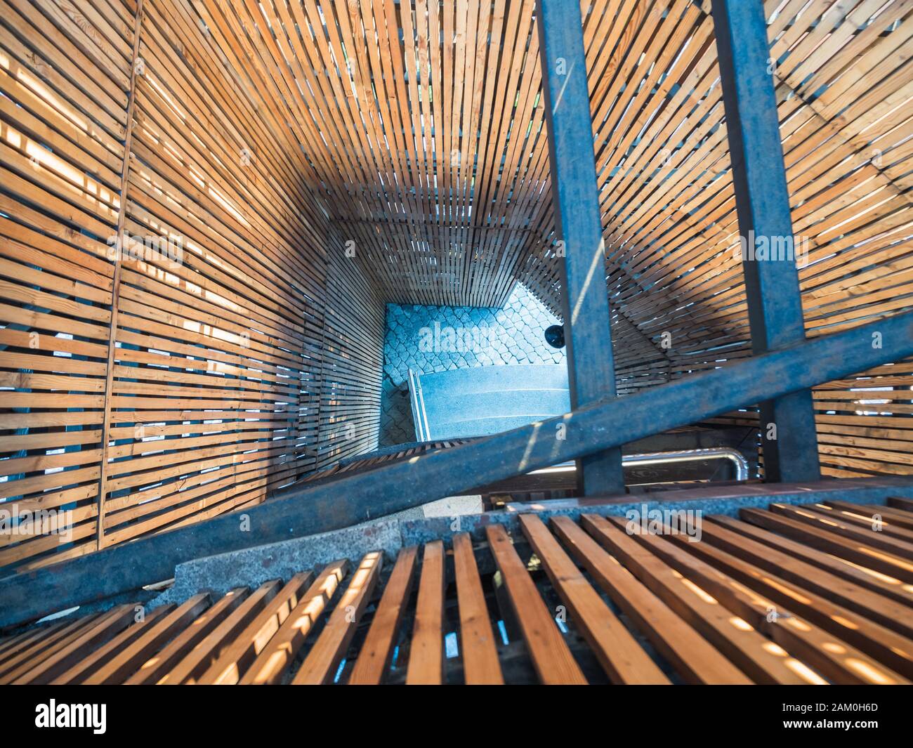 Overlapping slats hi-res stock photography and images - Alamy