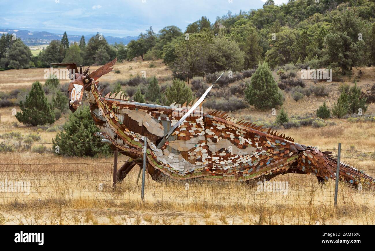 Dead dragon hi-res stock photography and images - Alamy