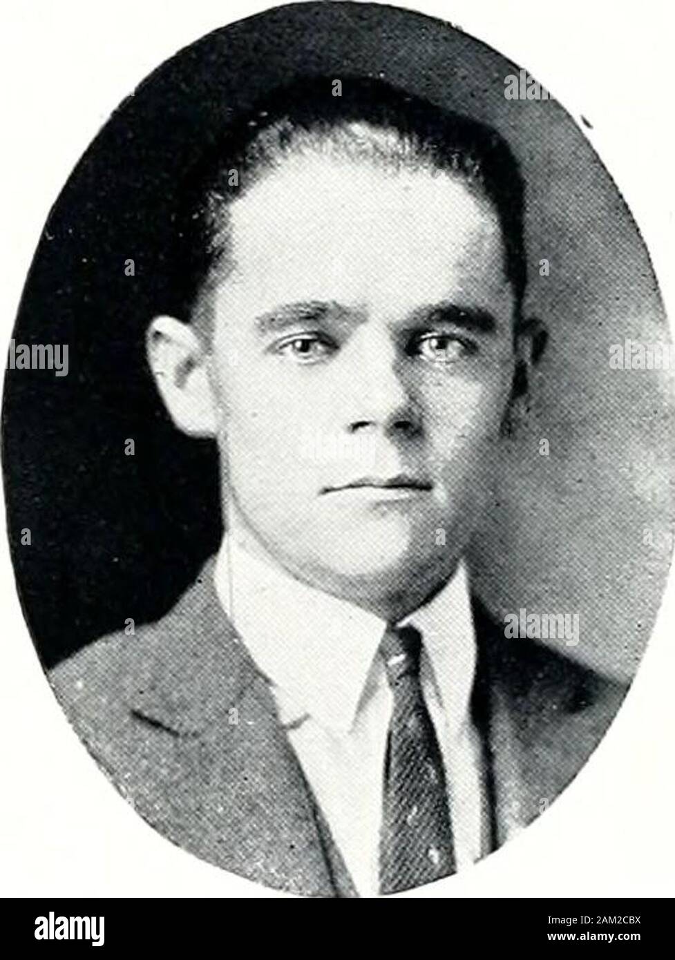 Milestone . MRS. EDNA FARMER MlDDLESBORO, Ky. Vice President Senior ...