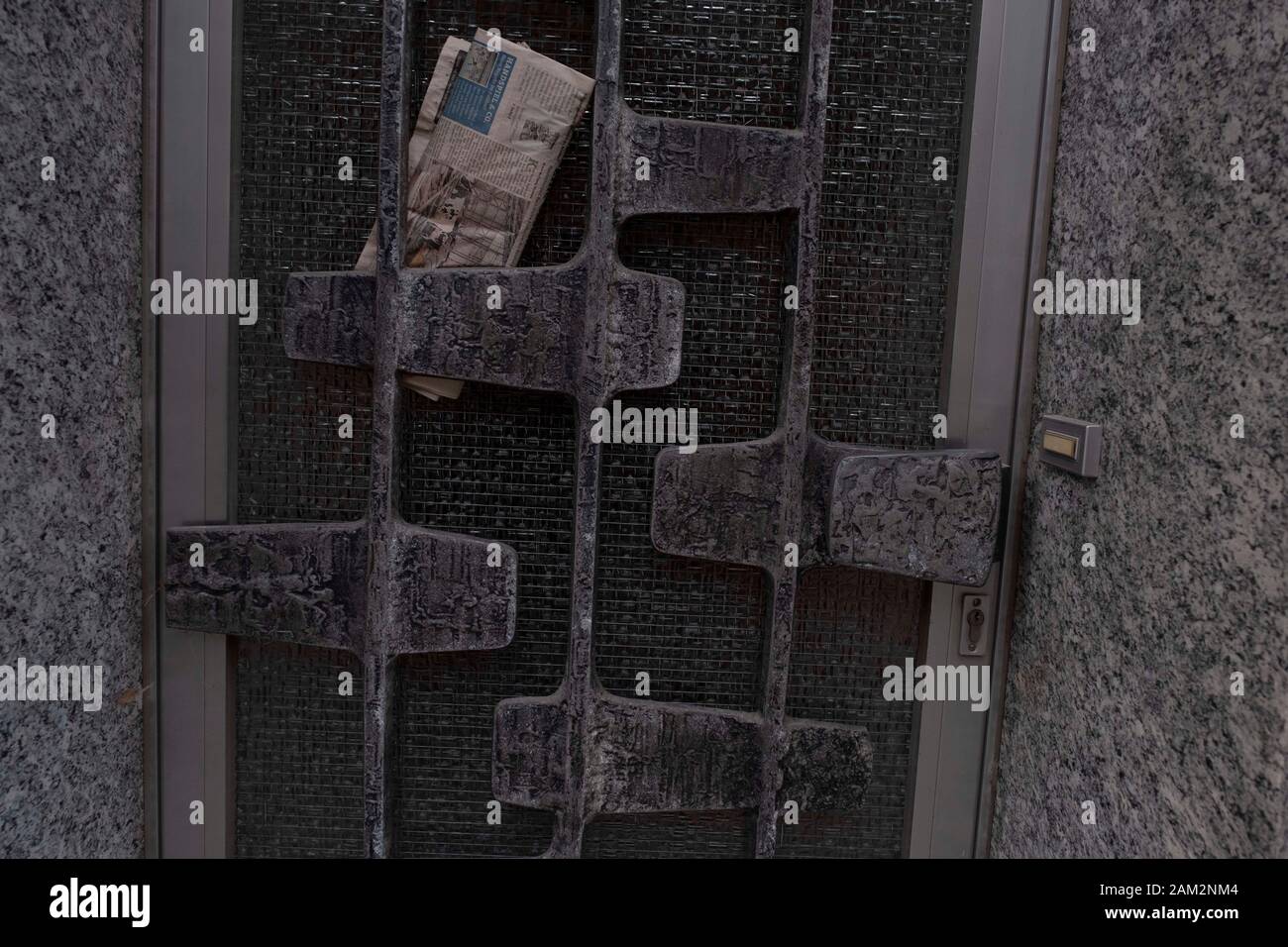 Old newspaper building hi-res stock photography and images - Alamy