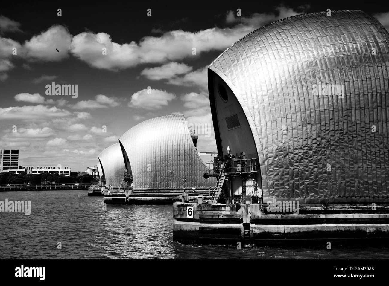 Thames barrier spans hi-res stock photography and images - Alamy