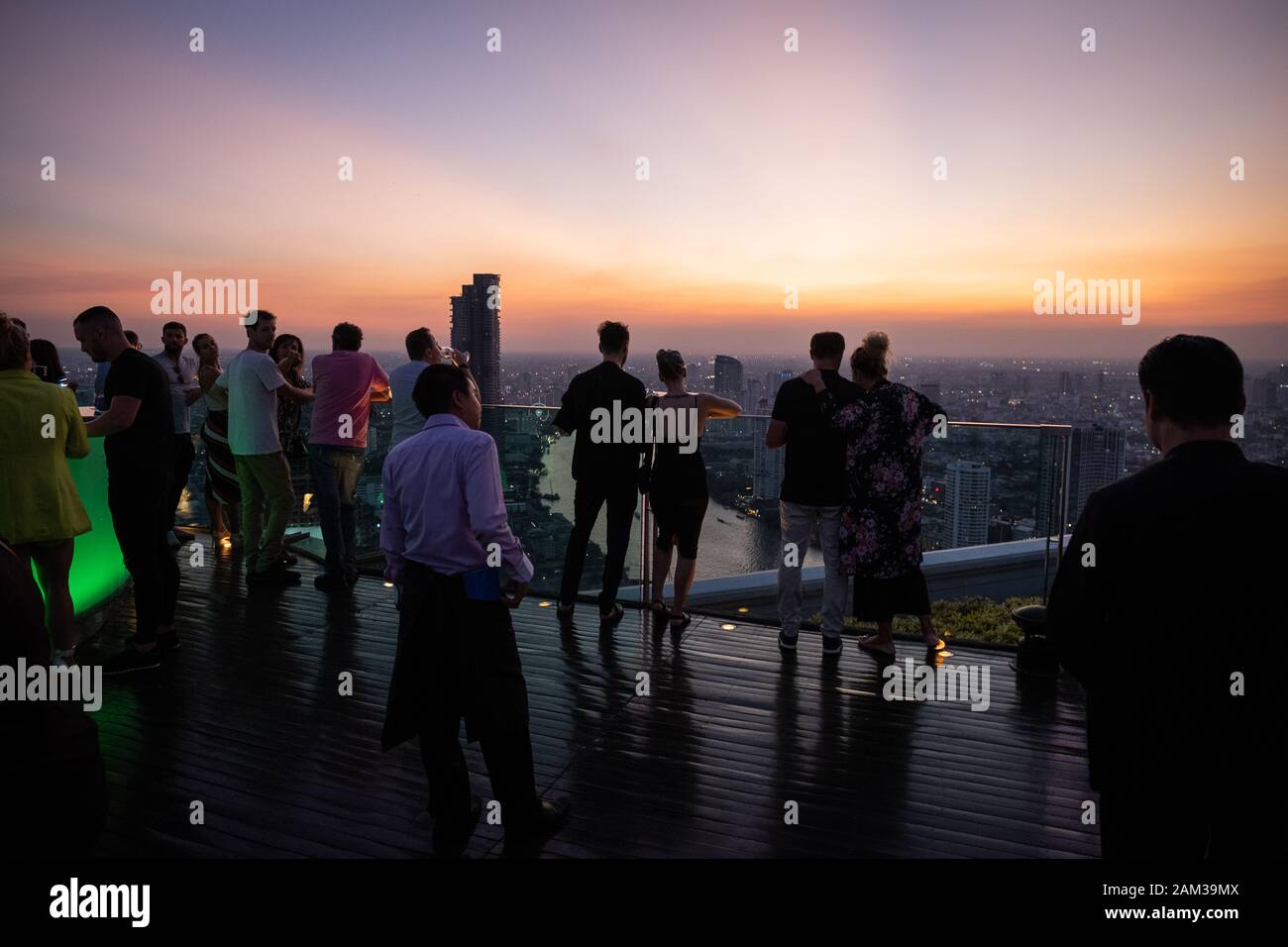 BANGKOK, THAILAND - DECEMBER : Sunset from Skybar rooftop Stock Photo - Alamy