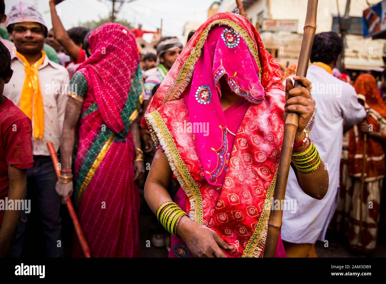 Holding sticks hi-res stock photography and images - Alamy