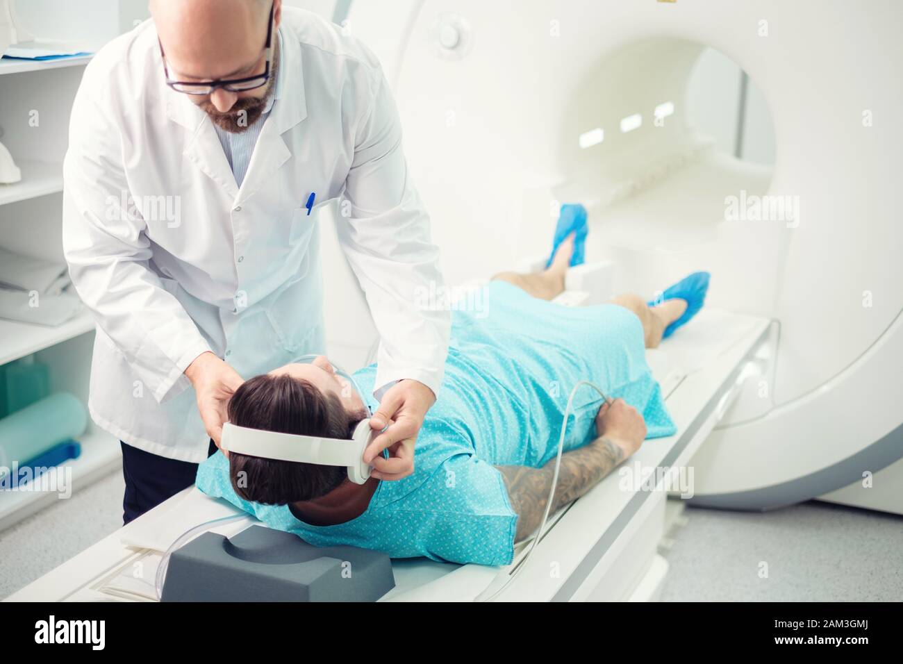 Patient visiting MRI procedure in a hospital Stock Photo - Alamy