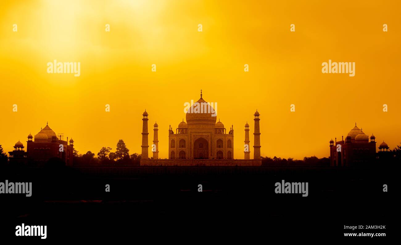 Silhouette Taj mahal on the morning in India Stock Photo - Alamy