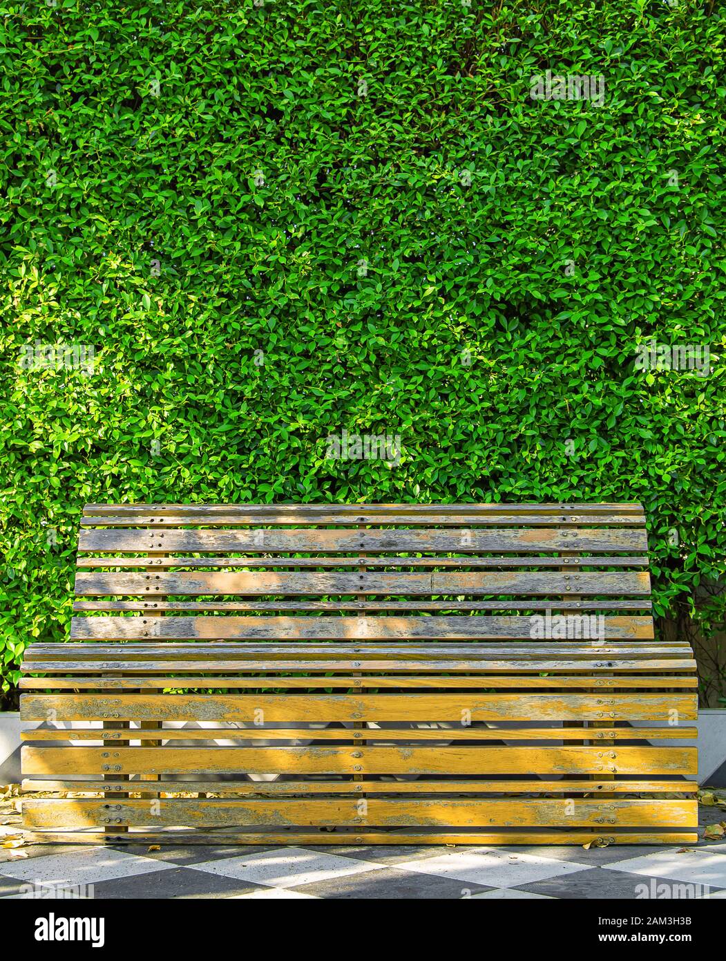 Grunge background park bench hi-res stock photography and images - Alamy