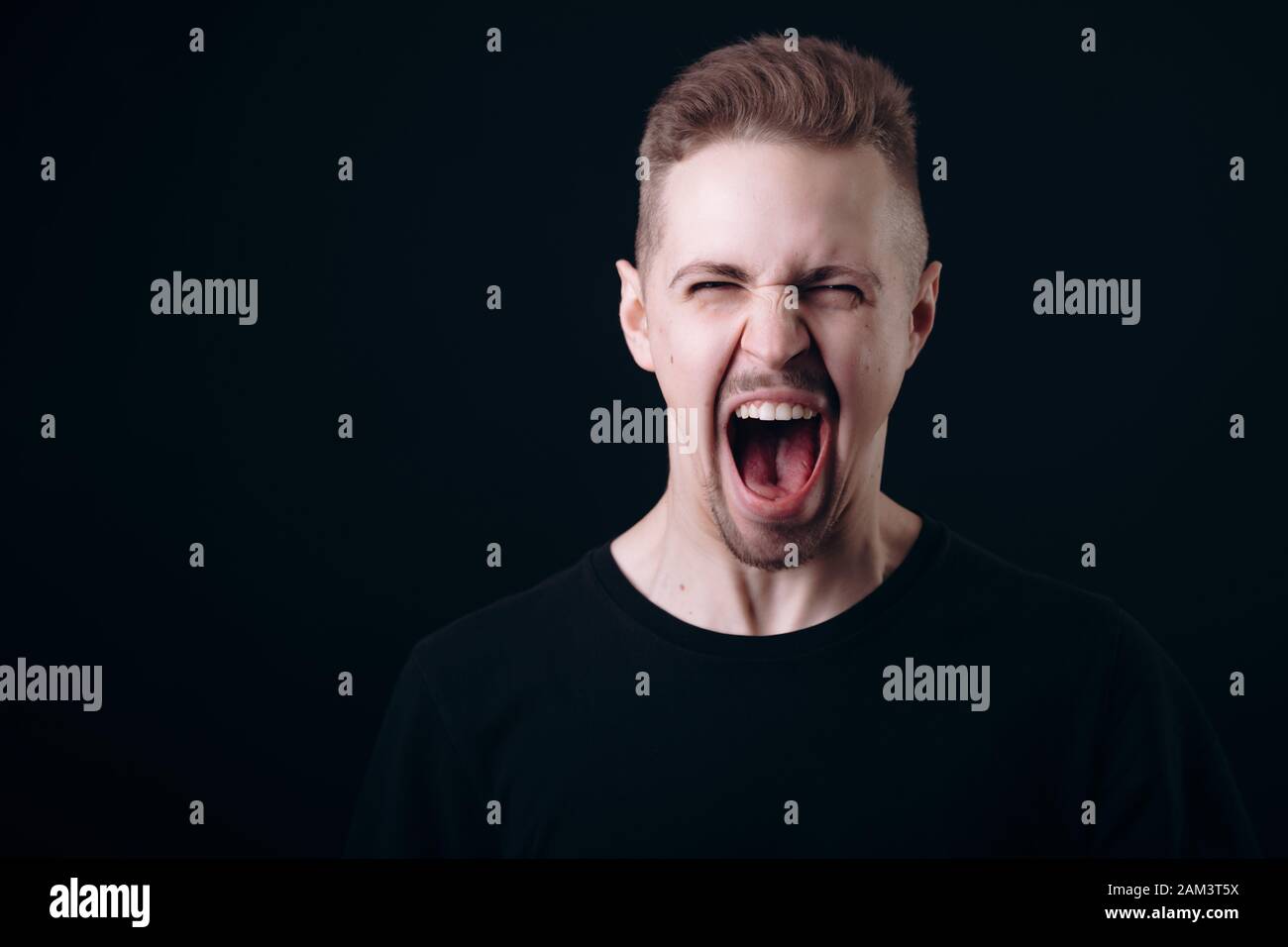 Squinted eyes hi-res stock photography and images - Alamy