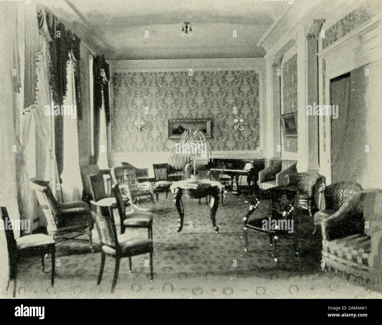 Well maintained surroundings hi-res stock photography and images - Alamy