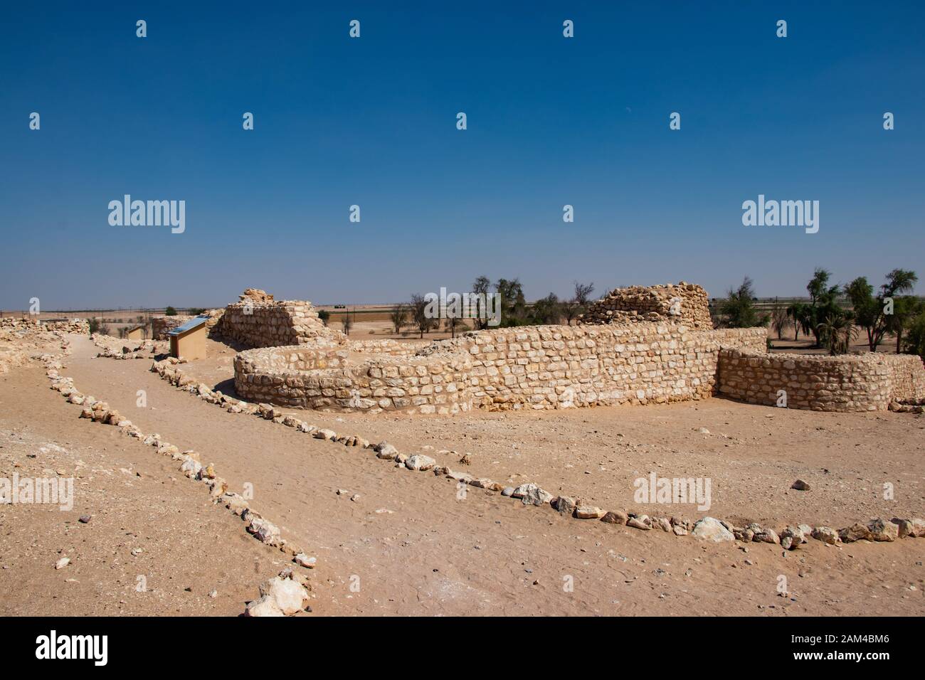 View of lost city of Ubar in Oman Stock Photo - Alamy