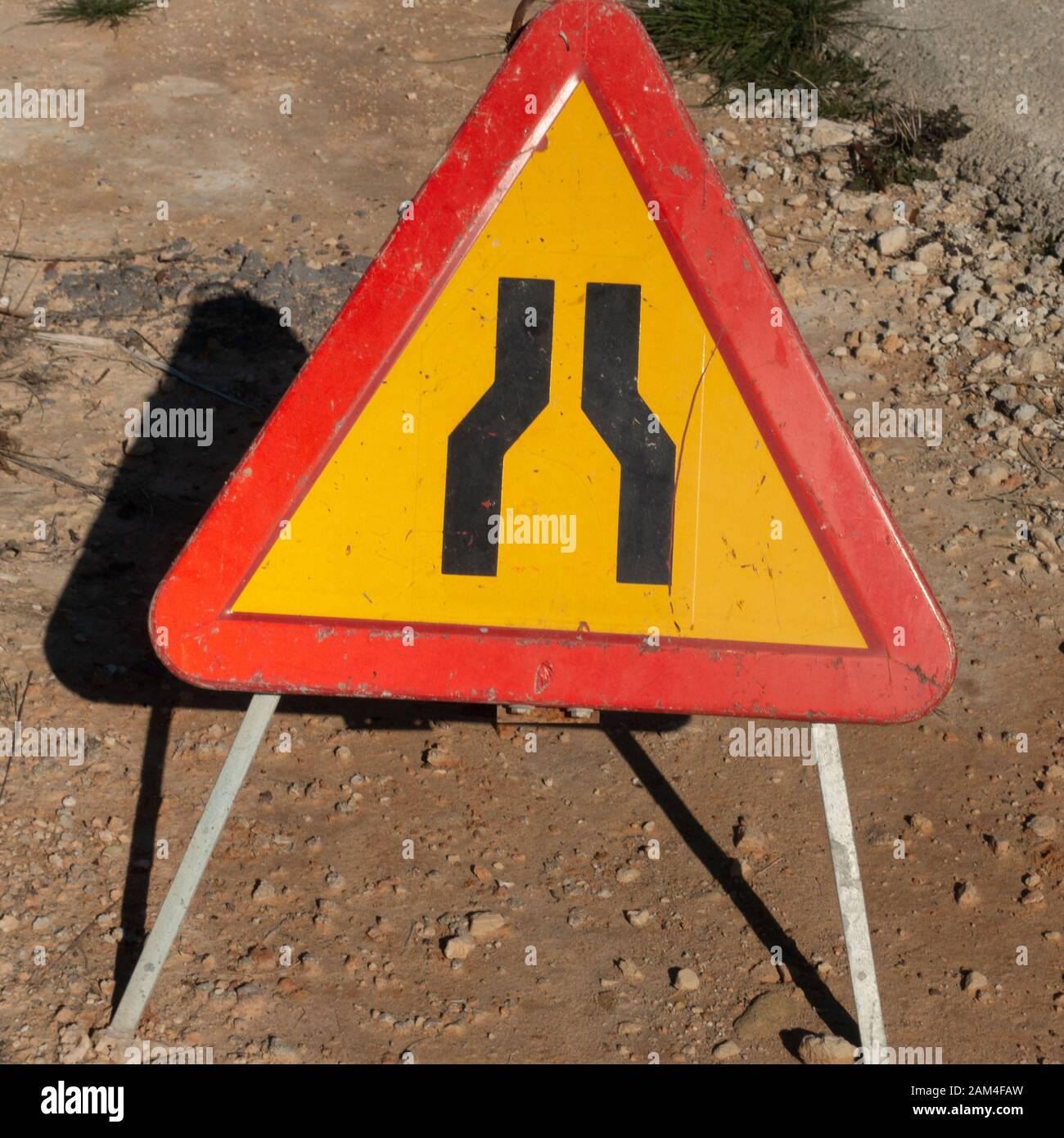 Road narrows sign red triangle hi-res stock photography and images - Alamy