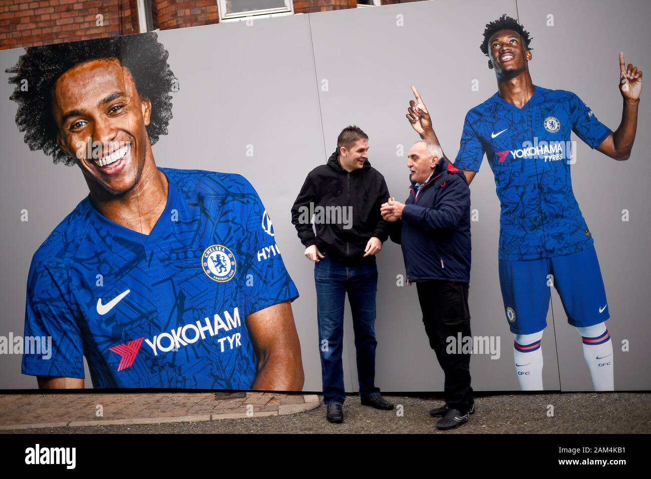 Football fans outside ground ahead premier league match stamford bridge ...