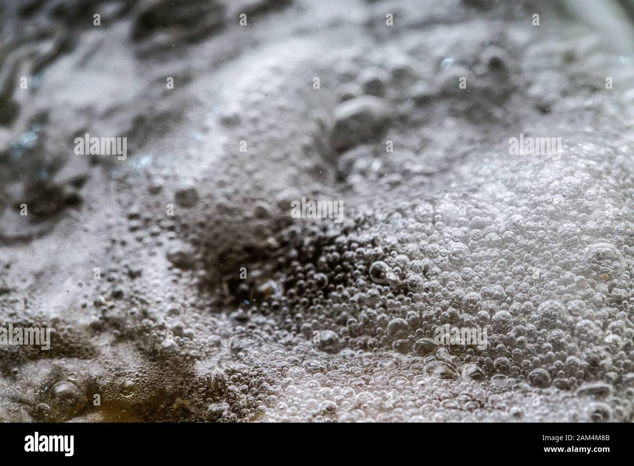 Young boiling pan water hi-res stock photography and images - Alamy