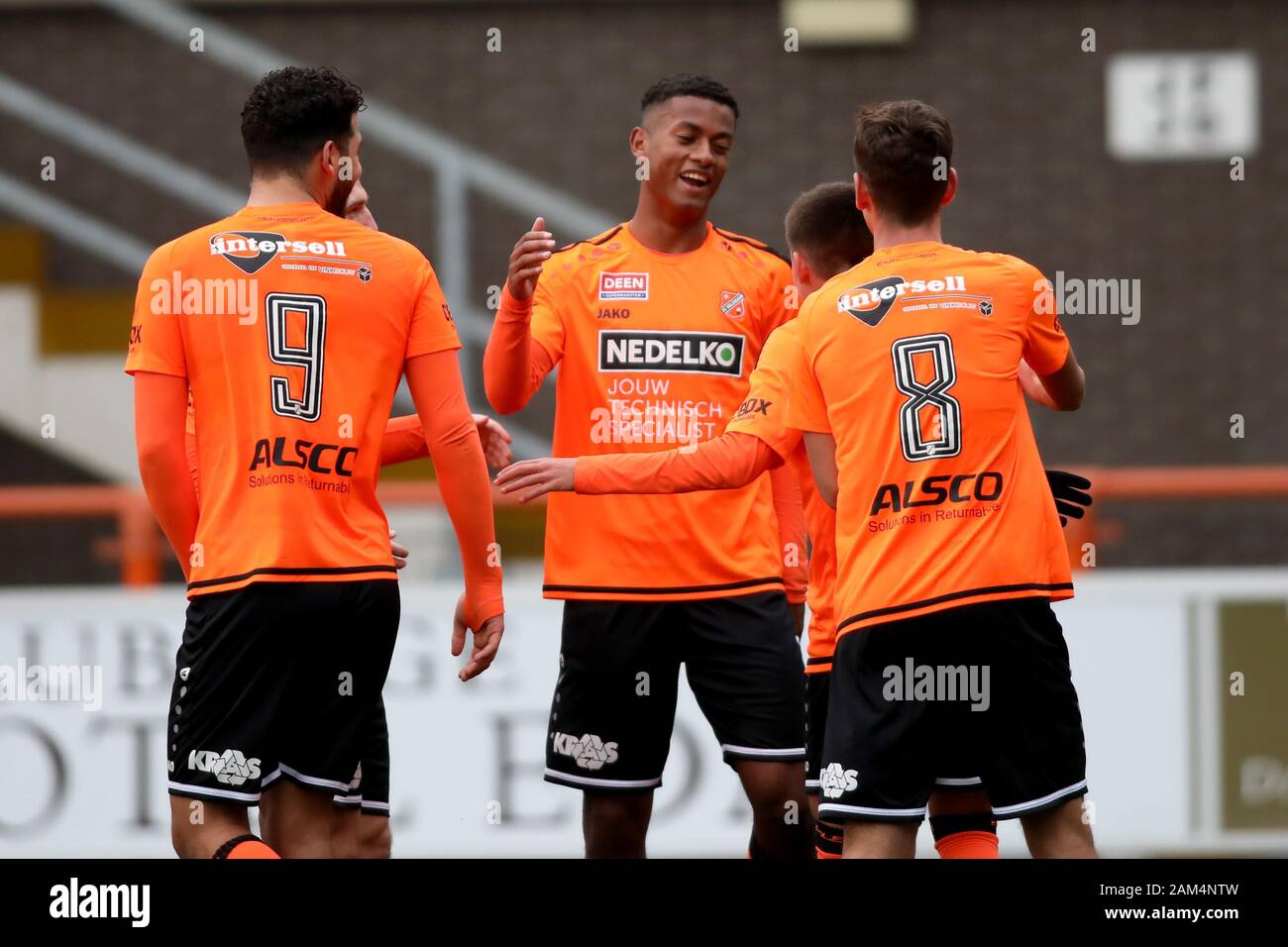 Volendam, Netherlands. 11th Jan, 2020. VOLENDAM, 11-01-2020, Kras ...