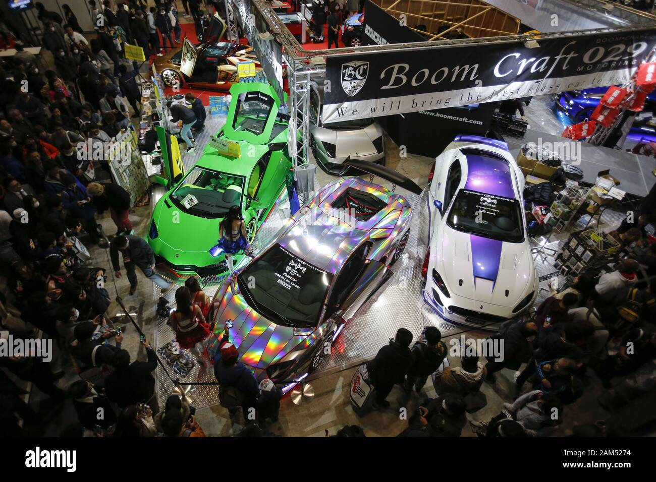 Chiba, Japan. 11th Jan, 2020. Visitors gather during the Tokyo Auto ...