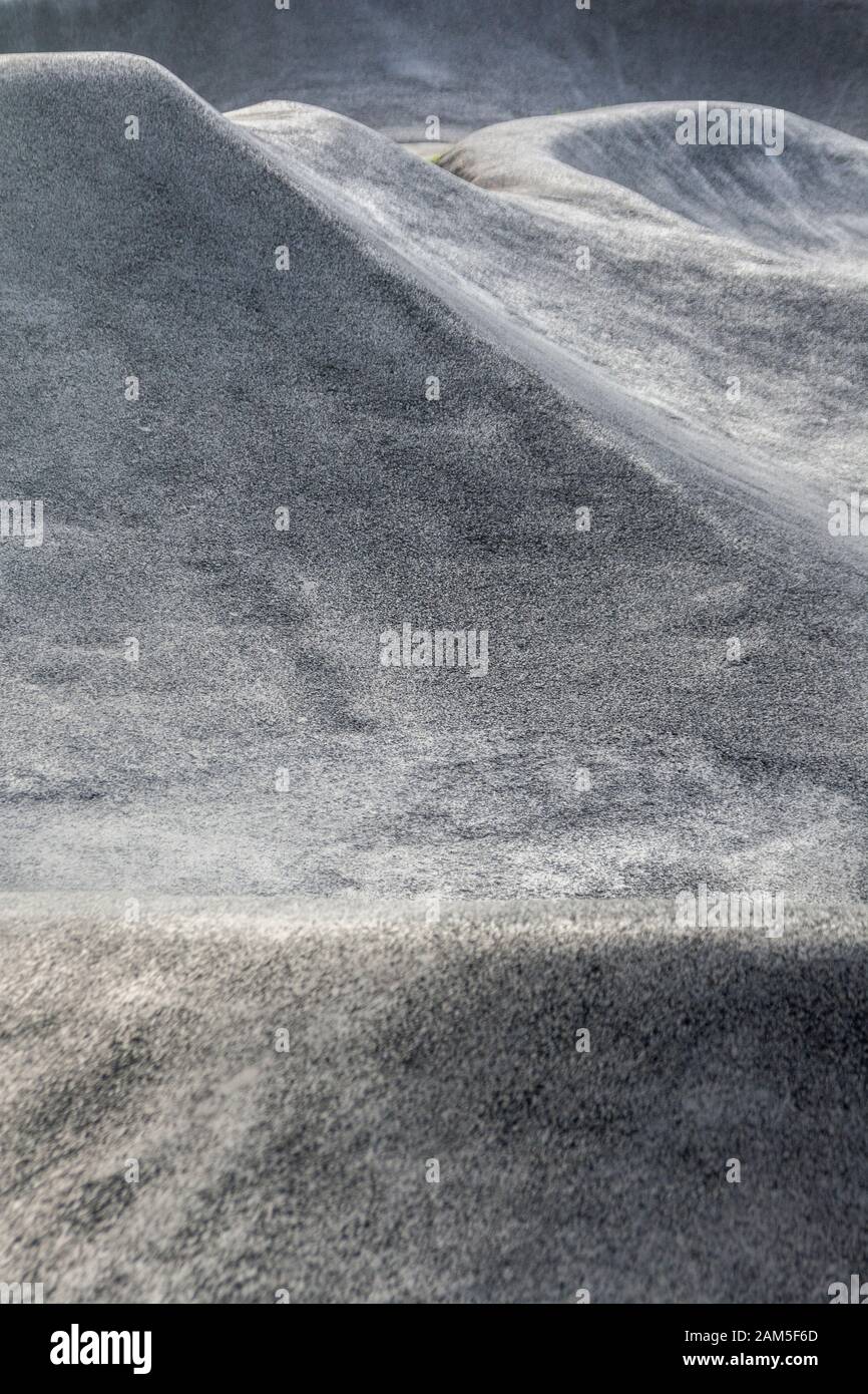 Sloping ramps hi-res stock photography and images - Alamy